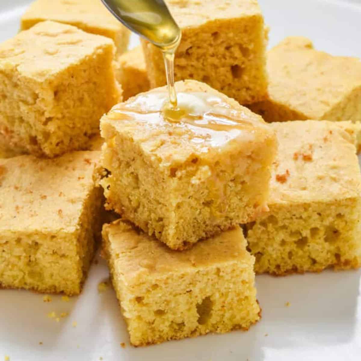 Easy Skillet Cornbread - Stress Baking