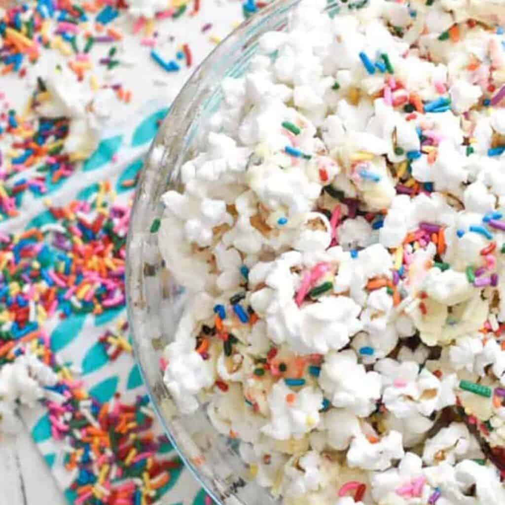 4-Ingredient Birthday Cake Popcorn - Stress Baking