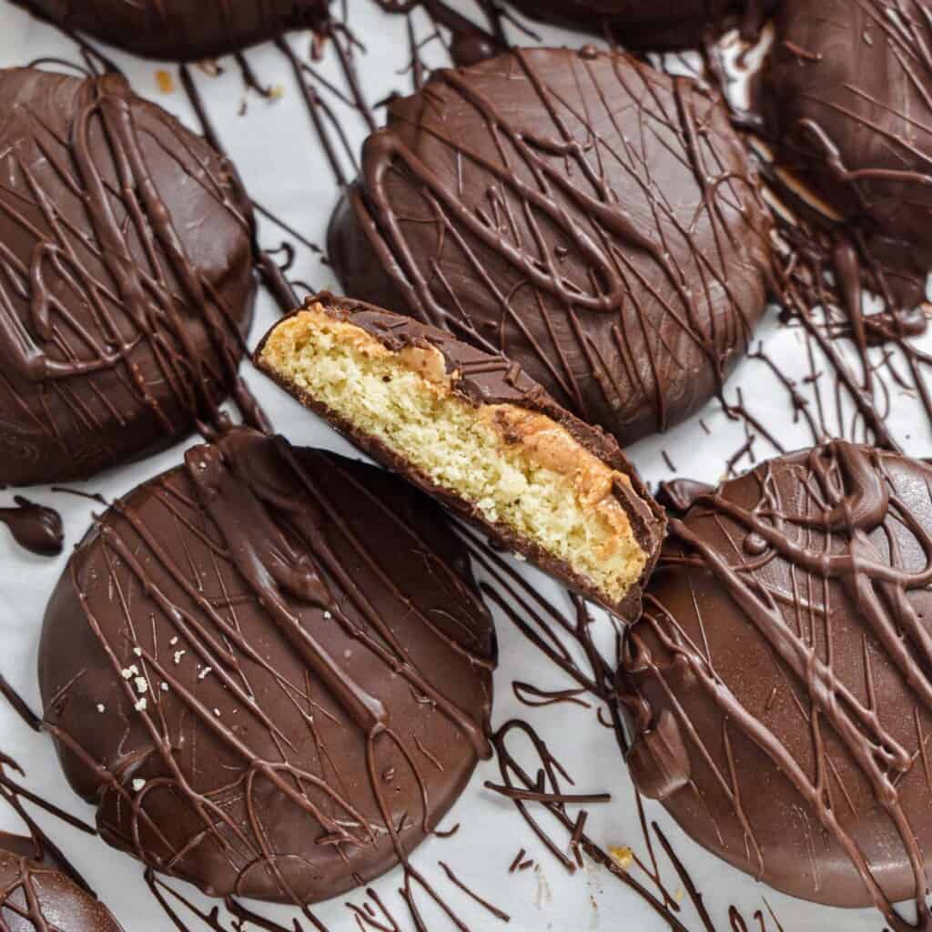 Homemade Tagalong Cookies (Girl Scout Copycat Recipe) | Stress Baking